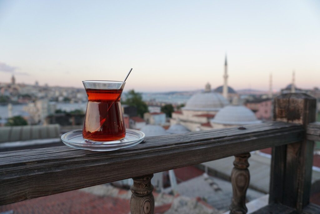 Le thé Turc pour les nuls - Turkish Time